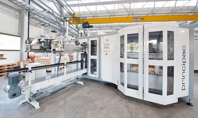 Continuous vertical form fill seal packaging machine for salt