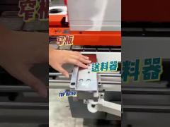 Deeltjes van de handmatige voedingsmachine voor het voeden van het smalle paneel