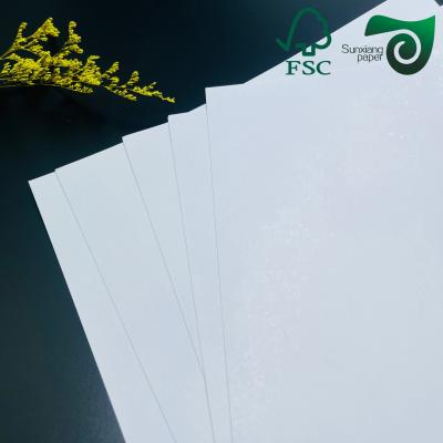 중국 300gsm 파란색 코어 흰색 표면 게임 카드 원자재, 높은 강성, 찢어지지 않는 카드 보드 판매용