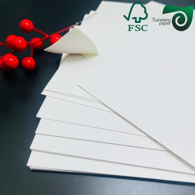 Китай FSC 300 г/м² 250 г/м² Натуральный белый FBB SBS Картон для складных коробок 70 см 100 см продается