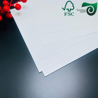 Chine FSC 170gm 250gm Papier recouvert brillant 315mm 455mm Jet d'encre laser prêt pour l'impression de magazines à vendre