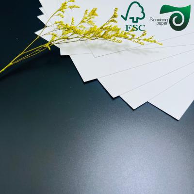 중국 고 광택 한쪽 코팅 아트 종이 70gsm 라벨 적용을 위해 광택 판매용