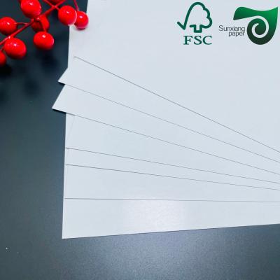 중국 FSC 300gsm 블랙 코어 포커 카드 용지  매끄러운 마감 프리미엄 카드 덱에 이상적 판매용