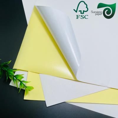 China FSC Single Side Cast Coated Glossy White Adhesive Sticker Paper 75gsm 80gsm Supermarket Use for sale