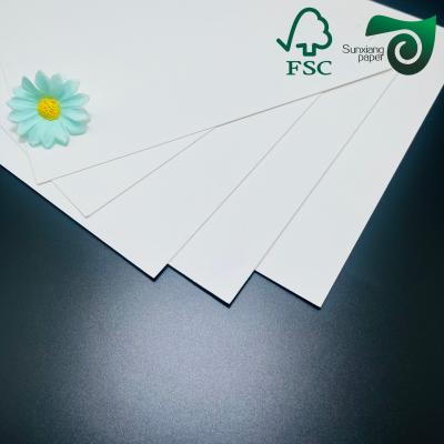 중국 FSC 인증 된 흰 식품 등급 단일 면 코팅 된 포장용 종이 215g 235g 판매용