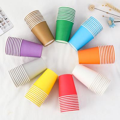China Gepersonaliseerd logo 10 oz Capaciteit Papierbeker Voedselgraad Papier Eco Friendly Te koop