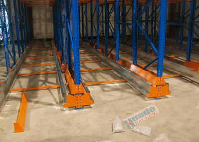 China 1000 Depth Shuttle Metal Pallet Racks Remote Controlled For Frozen Meat / Beverage Storage for sale