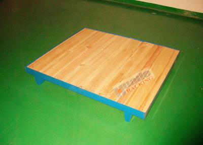China Logistics Centers Pallet Rack Shelving Customized Dimensions Welded Type Structure for sale