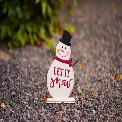 Cina Il pupazzo di neve all'aperto del metallo fatto a mano orna i pali per la decorazione di Natale in vendita