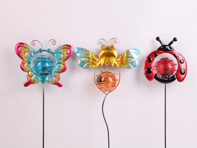 Cina Piccoli ornamenti da giardino con insetti solari Decorazione da giardino a energia solare con luce a LED in vendita