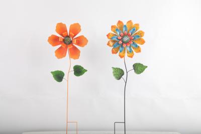 Cina Decorazioni per giardini esterni in metallo artigianali inserti di fiori durevoli personalizzabili in vendita