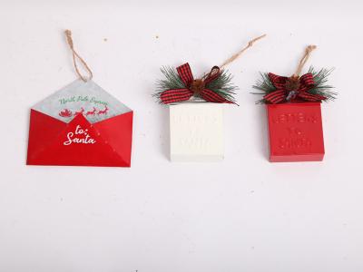 Cina Decorazione di Natale in metallo personalizzata per la celebrazione festiva Pendente dell'albero di Natale in vendita
