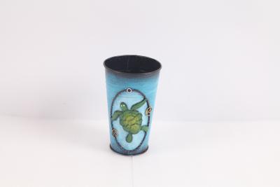 Cina Vaso artigianale in metallo di ferro in ambiente interno, serie di animali marini personalizzabili, cavallo di mare, tartaruga delfino in vendita