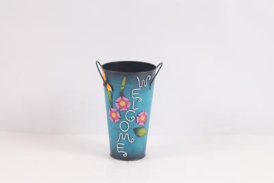 Cina Vaso per la decorazione del patio in metallo altamente resistente Stile rustico Artigiani colorati in vendita