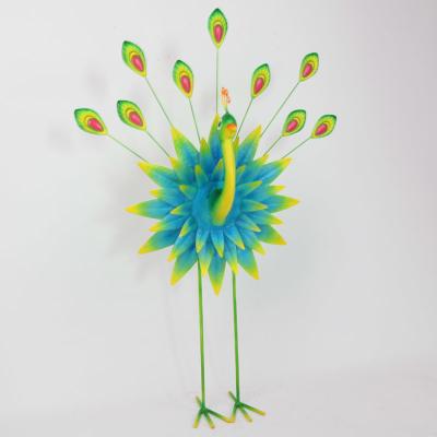 China Pavo Brilhante Colorido Metal de Tamanho Médio Ornamento de Jardim de Animais Design Artístico Tema Natureza à venda