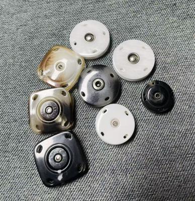 China Eco Friendly Rectangle Garment Buttons Providing Fastening Solutions While Supporting Environmental Sustainability Goals for sale