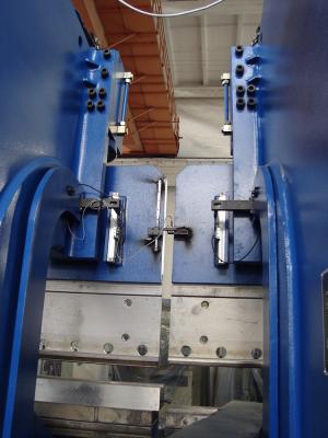 China Two CNC Cnc Hydraulic Press Brake 320 Ton 7 M For Bending 14 Meters Workpiece for sale