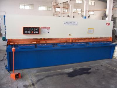 China Iron Sheet Shearer CNC Hydraulic Shearing Machine / High Precision Automatic Shearing Machine for sale