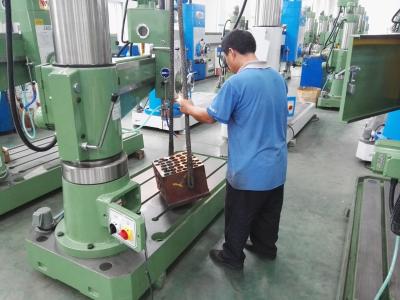 China Heavy Duty Radial Drilling Machine Hydraulic Control And Manual Operation Z3040x13 for sale
