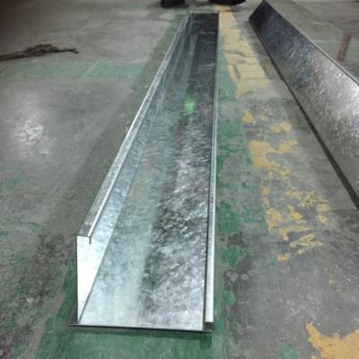 Cina 4+1 macchina piegatubi del pannello d'acciaio della porta del freno della stampa di CNC di tonnellata 3200mm di asse 200 in vendita
