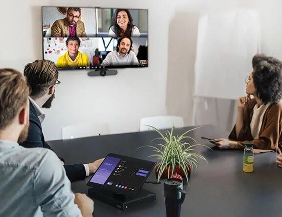 lenovo-smart-office-thinksmart-hub-500-feature-2.jpg