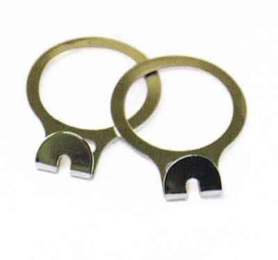 China Attractive Designs OEM Wooden Hotel Coat Hanger Security Circles for sale
