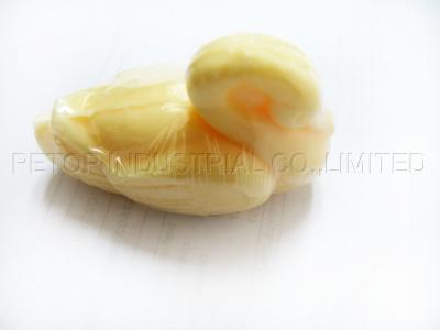 China Yellow Duck Shaped Hotel Soap , Pure Natural Soap , Hotel Amenities for sale