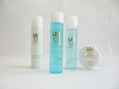 China Luxury Hotel Guest Room Amenities Hot Gold Stamping Body Wash Paraben Free for sale
