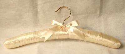 China Custom Logo Satin, wooden, plastic Store, Spa and Hotel Clothes Hangers for sale