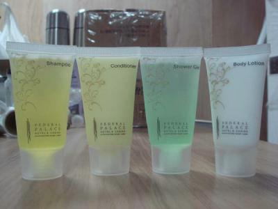 China Bathroom blue salt, Body lotion, bath and shower gel of Spa, Hotel Guest Toiletries for sale