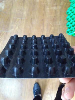 China Materiais de Geosynthetic do reforço do solo, rolo ondeado material da esteira da drenagem do HDPE à venda