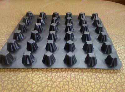 Cina Membrana formata fossette su di drenaggio del muro di sostegno del seminterrato, stuoia di plastica formata fossette su in vendita