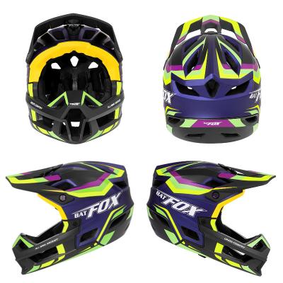 Cina Casco e protezione per adulti unisex con ottima ventilazione in vendita