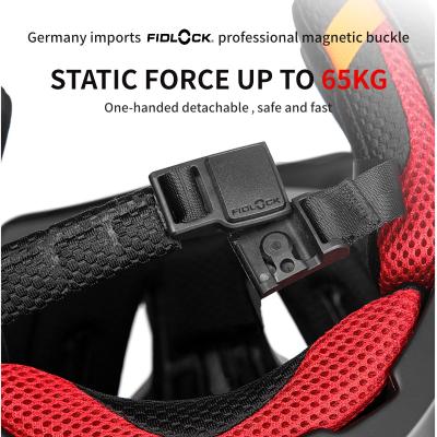 Cina Casco e protezione per adulti unisex con ottima ventilazione in vendita