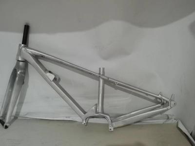 Cina OEM Shimano E5000 Mid-Drive Electric Mountain Bike Frame Ep8 E-bike Conversion Kit in vendita