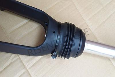 China 700c Single Shock Bike Fork Disc or V brake E-bike Fork 1400 grams à venda