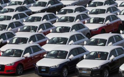 China Nieuwe energievoertuigen witte kleur Automotive Protective Film voor het vervoer Te koop