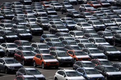 China PE Oppervlakte Beschermende Film, de Anti UVfilm van de Voertuigbescherming voor Automobielhood roof Te koop