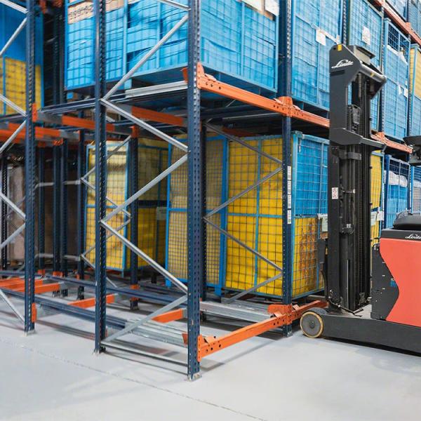 Quality Adjustable Q235B Push Back Racks for LIFO Warehouse Storage Up to 1200kg/Pallet for sale