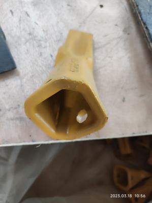China TIG Alloy Steel Long Tip Backhoe Bucket Tooth 208-5236 With Pin And Retainer for sale