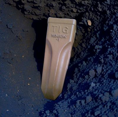 Китай Твердость зубов 52HRC ведра утеса легированной стали 330 1U3452RC бренда N.B. TIG® зубов ведра Китая для машины кота J450 продается