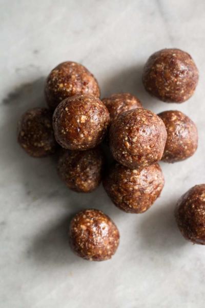 Quality 60pcs/min-90pcs/min Protein Ball Rolling Machine Automatic Date Ball Rolling for sale