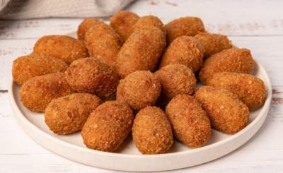 Cina P160 Macchina automatica di incrustazione per crochette da 10 a 150 g in vendita