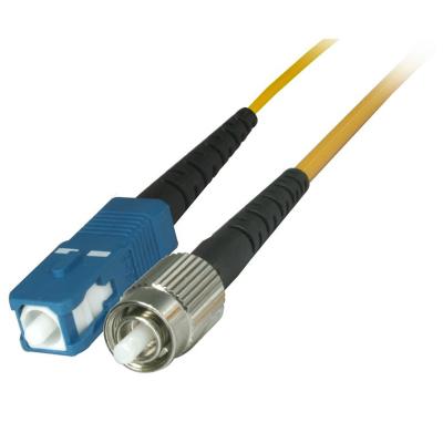 Chine la correction optique recto de fibre de Sc OS2 UPC de 3.0mm câble la guêpe de PVC à vendre