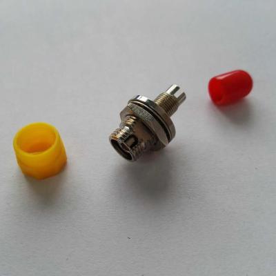 Cina Metal il tipo monomodale a fibra ottica OS2 degli adattatori 5dB FC APC per FTTX FTTH in vendita