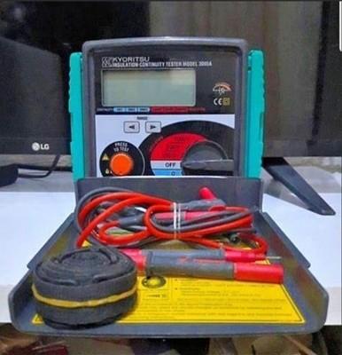 Kyoritsu 3005A Digital Insulation/Continuity Tester showing professional design with black and blue casing
