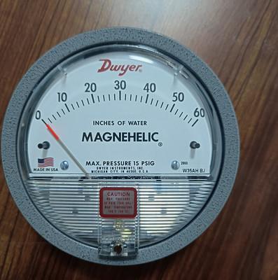Cina Manometro differenziale Dwyer Modello 2060 Magnehelic (0–60 pollici c.a.) in vendita