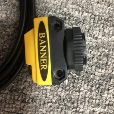 China Banner QS18VP6D WORLD-BEAM Diffuse Photoelectric Sensor for sale