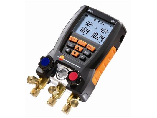 Testo 550 Digital Manifold Kit showing front display and controls