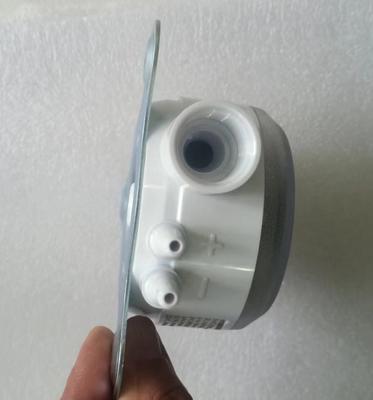 Dwyer MSX-W10-PA-COM-LCD Differential Pressure Transmitter side view